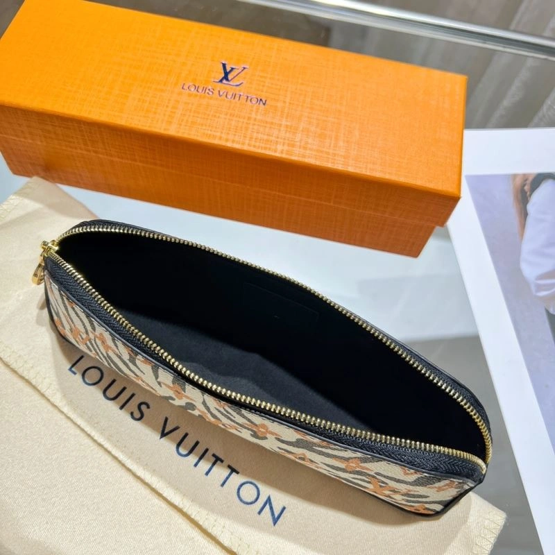 Top mirror Louis Vuitton Pencil Pouches