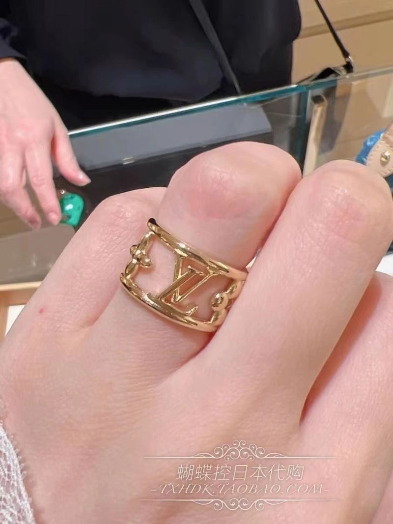 Discounted Louis Vuitton Rings
