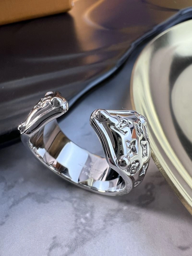 Bargain Louis Vuitton Rings