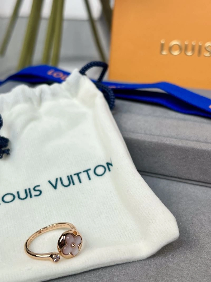 Exact replica Louis Vuitton Rings