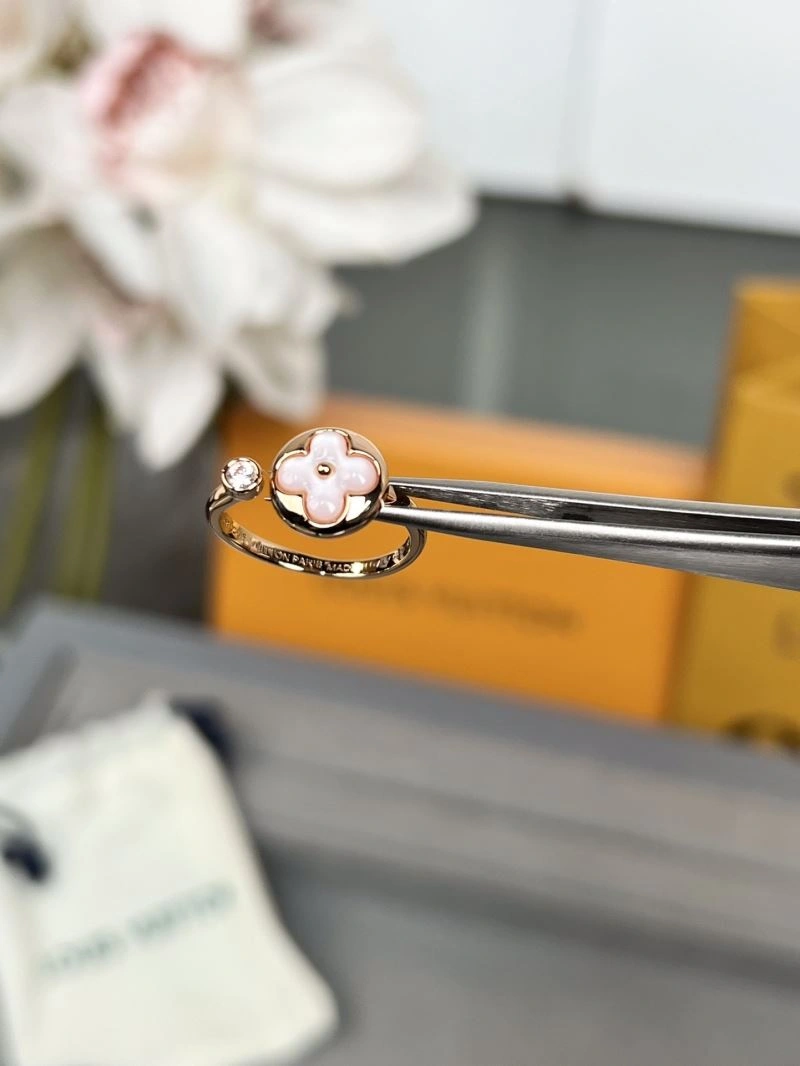 Exact replica Louis Vuitton Rings
