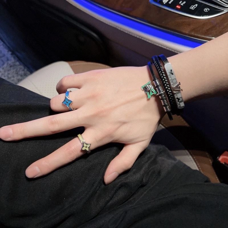 Bargain Louis Vuitton Rings