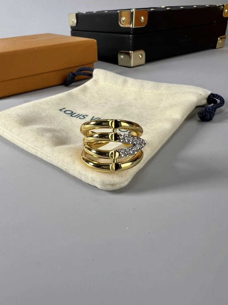 Bargain Louis Vuitton Rings