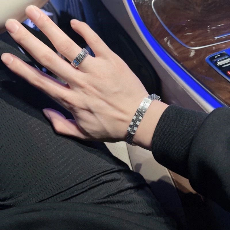 Low-cost Louis Vuitton Rings