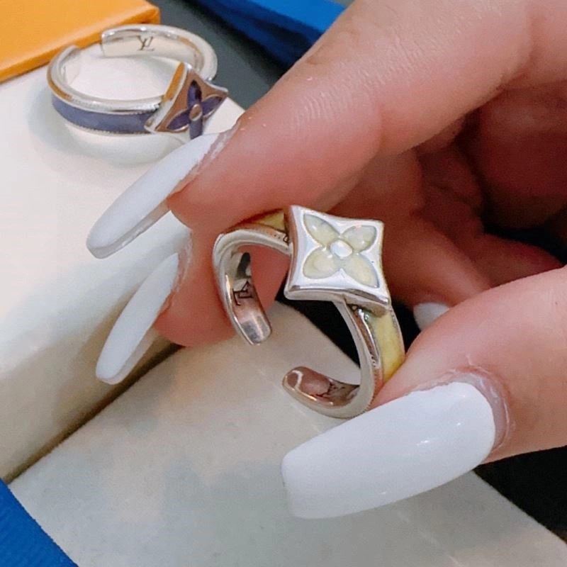 Bargain Louis Vuitton Rings