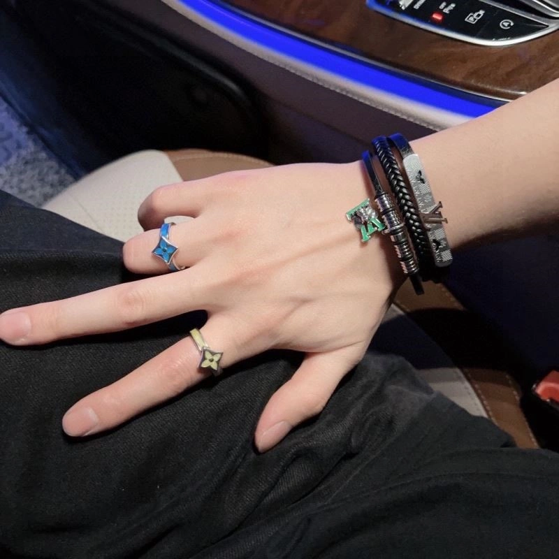 Bargain Louis Vuitton Rings