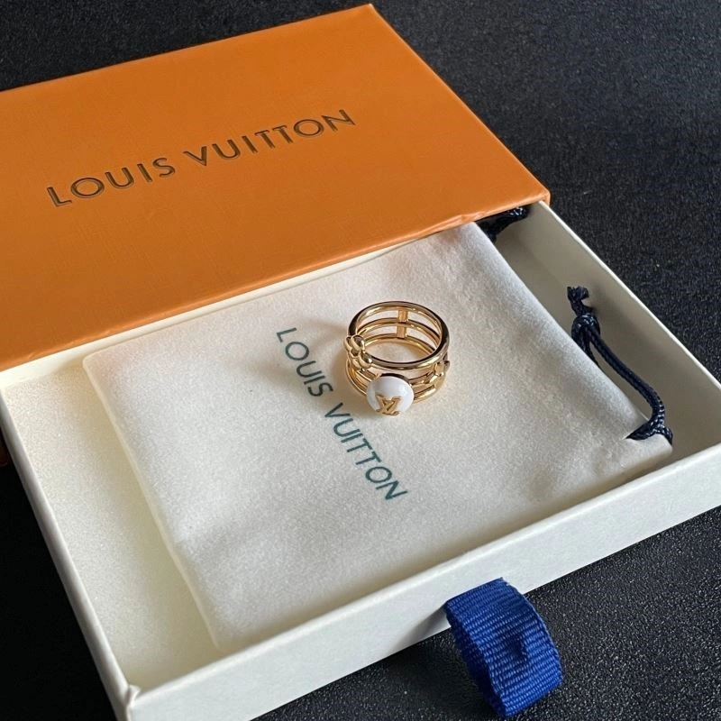 Exact replica Louis Vuitton Rings