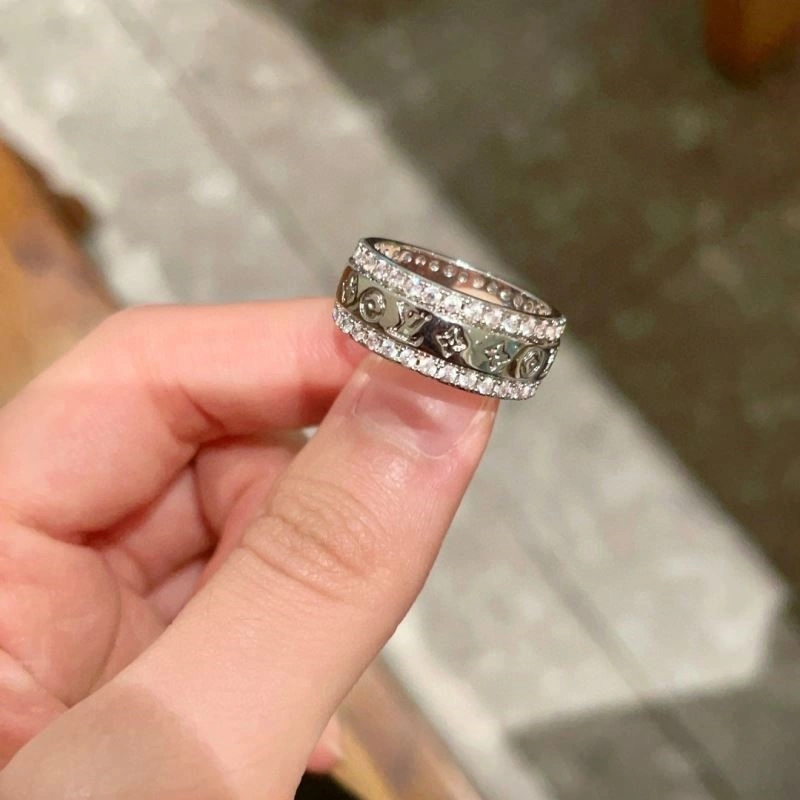 Perfect replica Louis Vuitton Rings