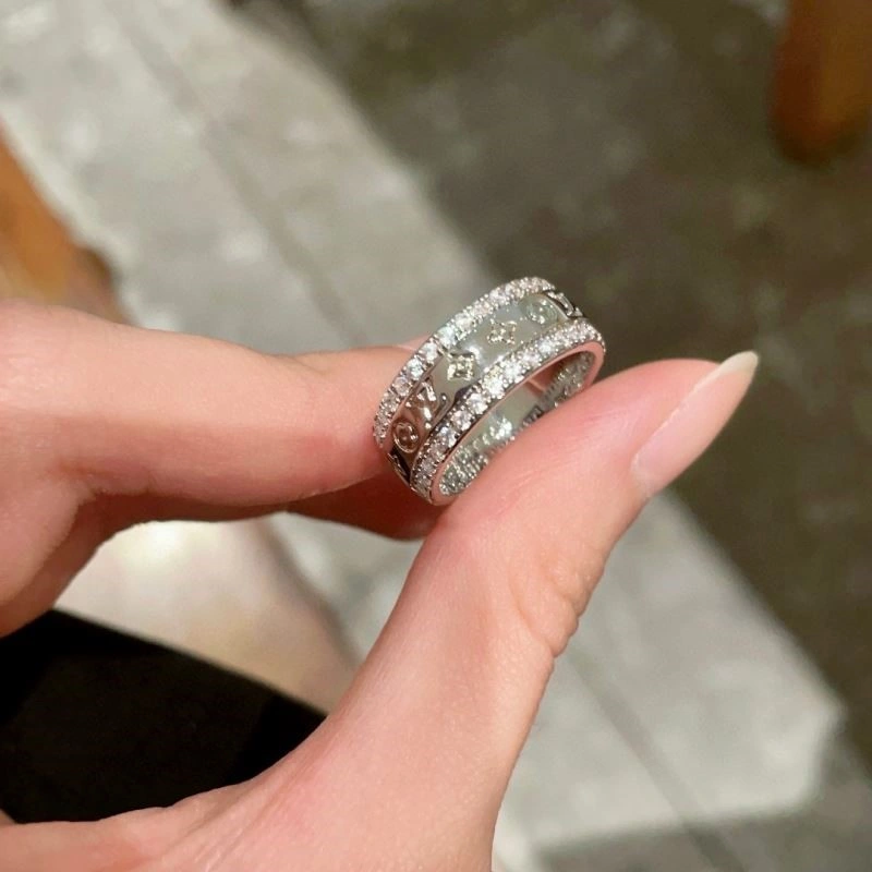 Perfect replica Louis Vuitton Rings