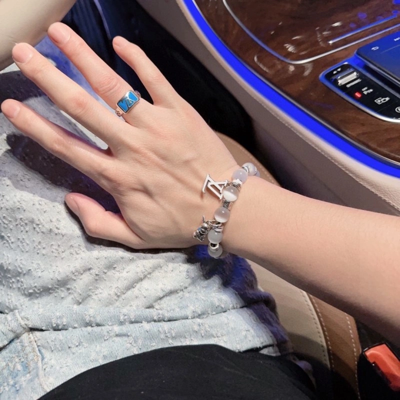 Accurate model Louis Vuitton Rings