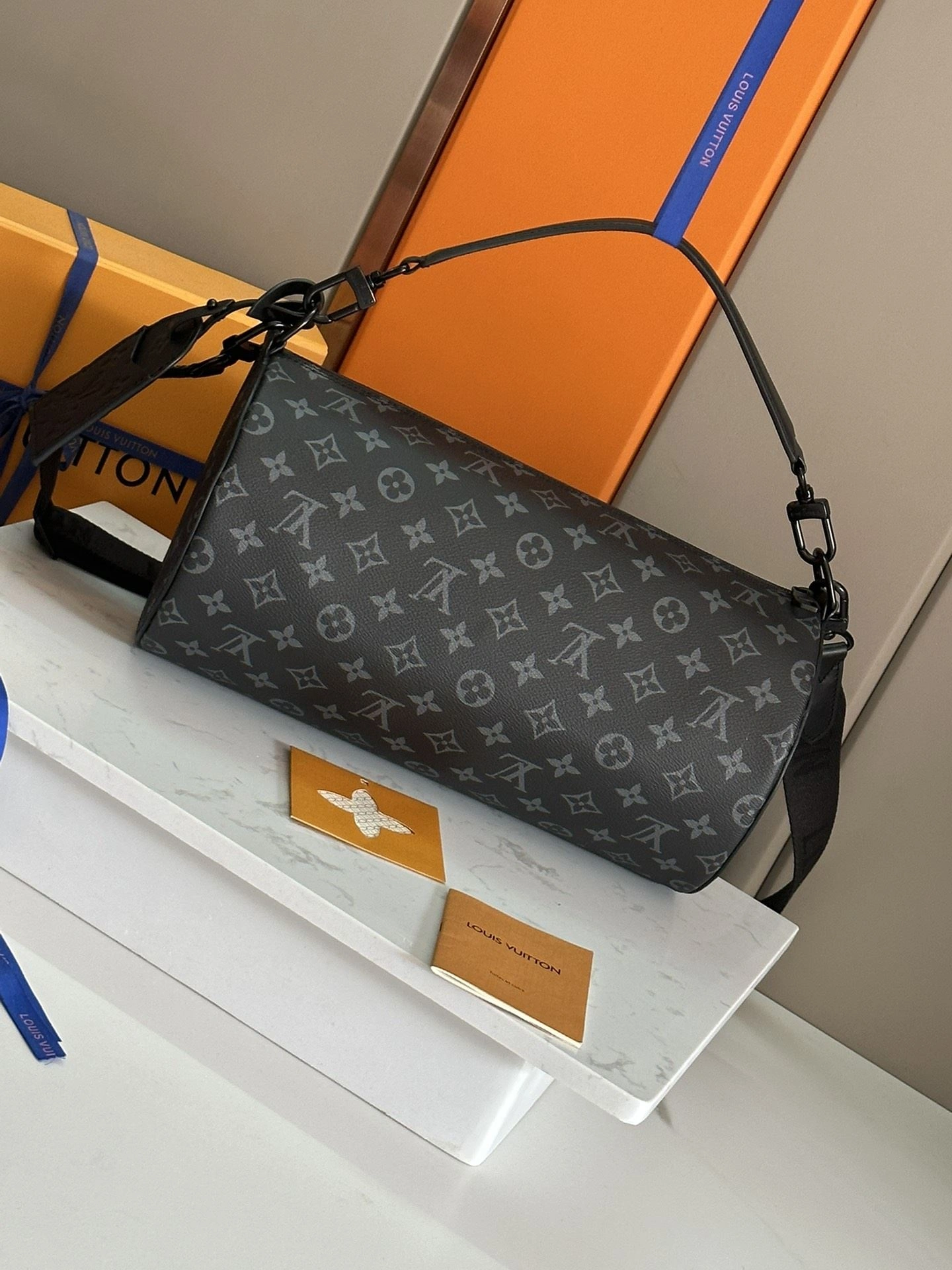 High fidelity Louis Vuitton Round Bags