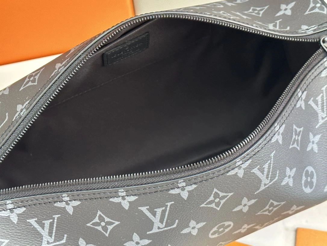 High fidelity Louis Vuitton Round Bags