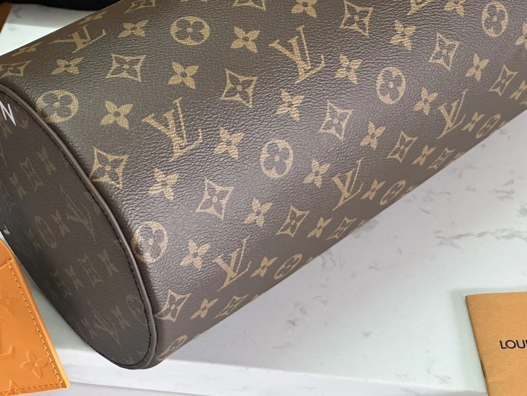 Value-priced Louis Vuitton Round Bags