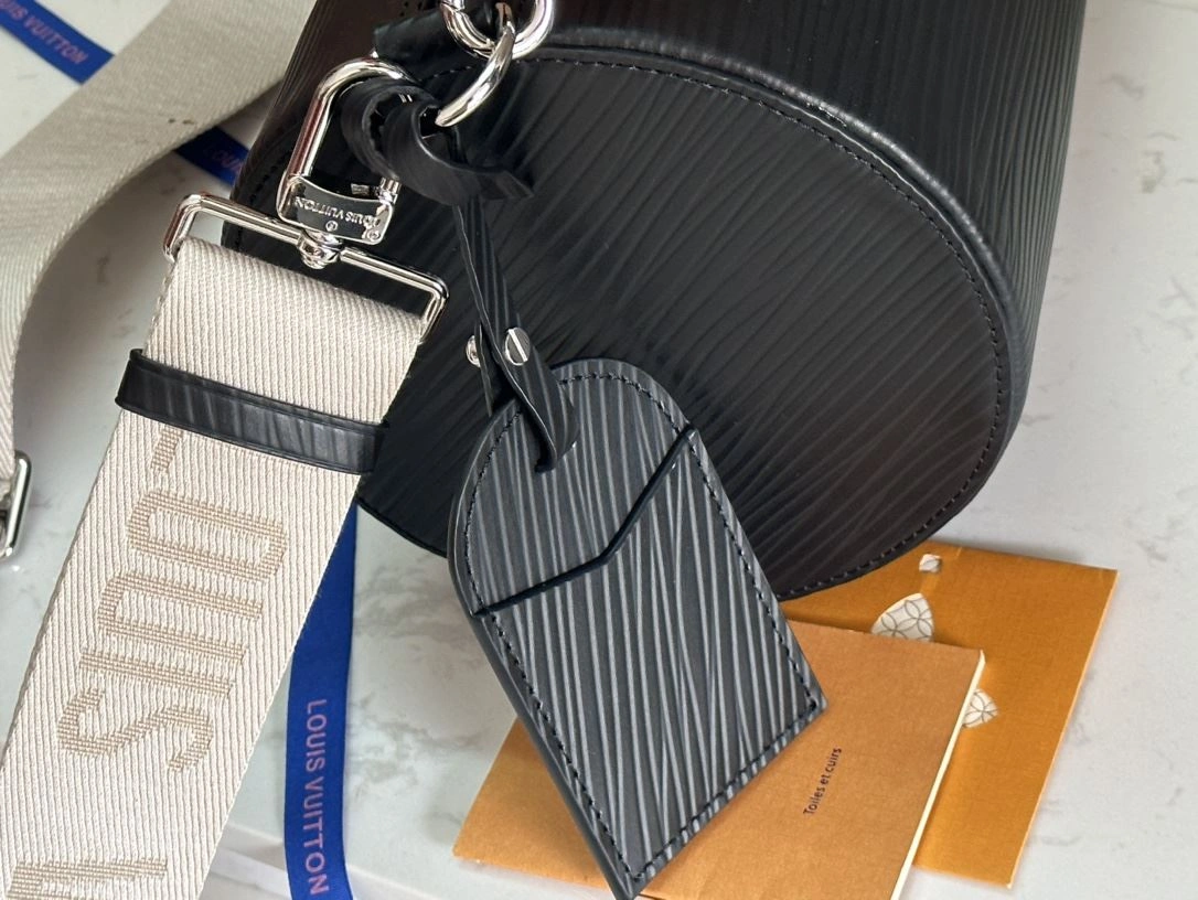 Precise copy Louis Vuitton Round Bags