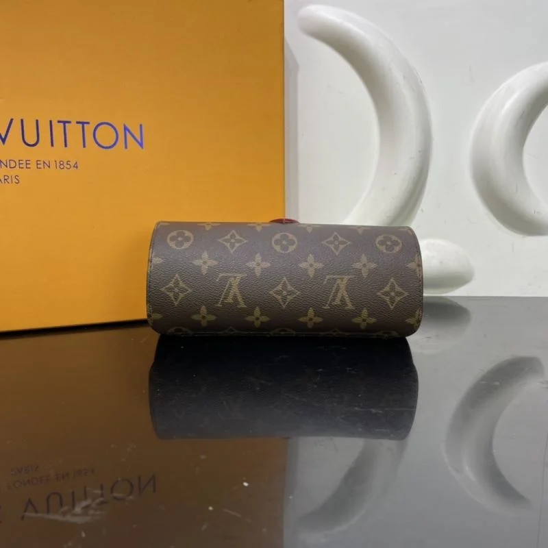 Bargain Louis Vuitton Round Bags