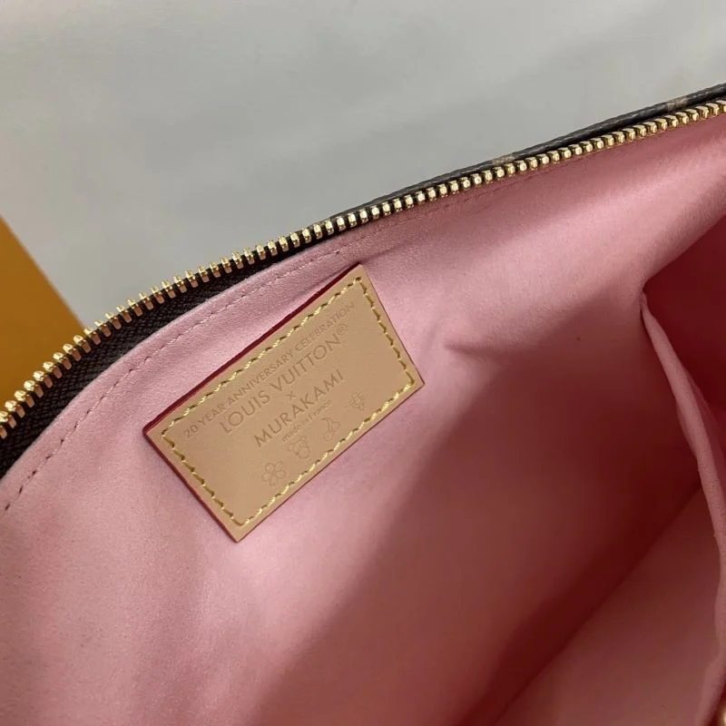 Bargain Louis Vuitton Round Bags