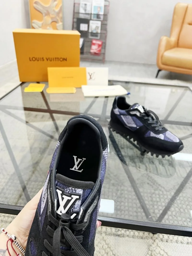 Top mirror Louis Vuitton Run Away Sneaker