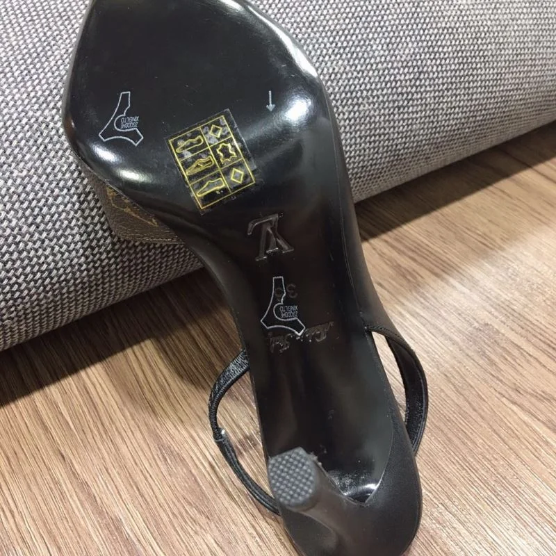 High fidelity Louis Vuitton Sandals