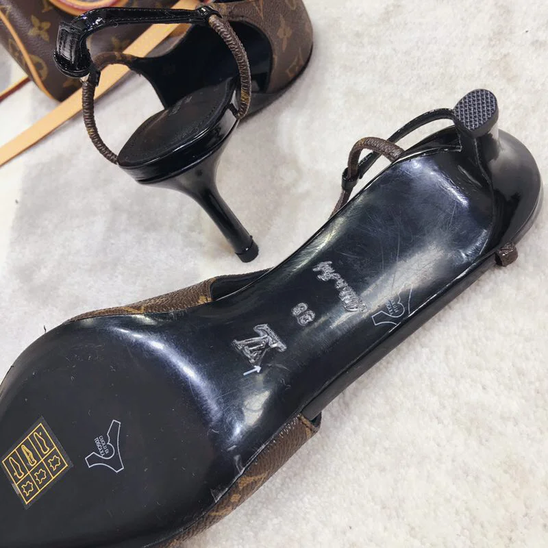 Top mirror Louis Vuitton Sandals