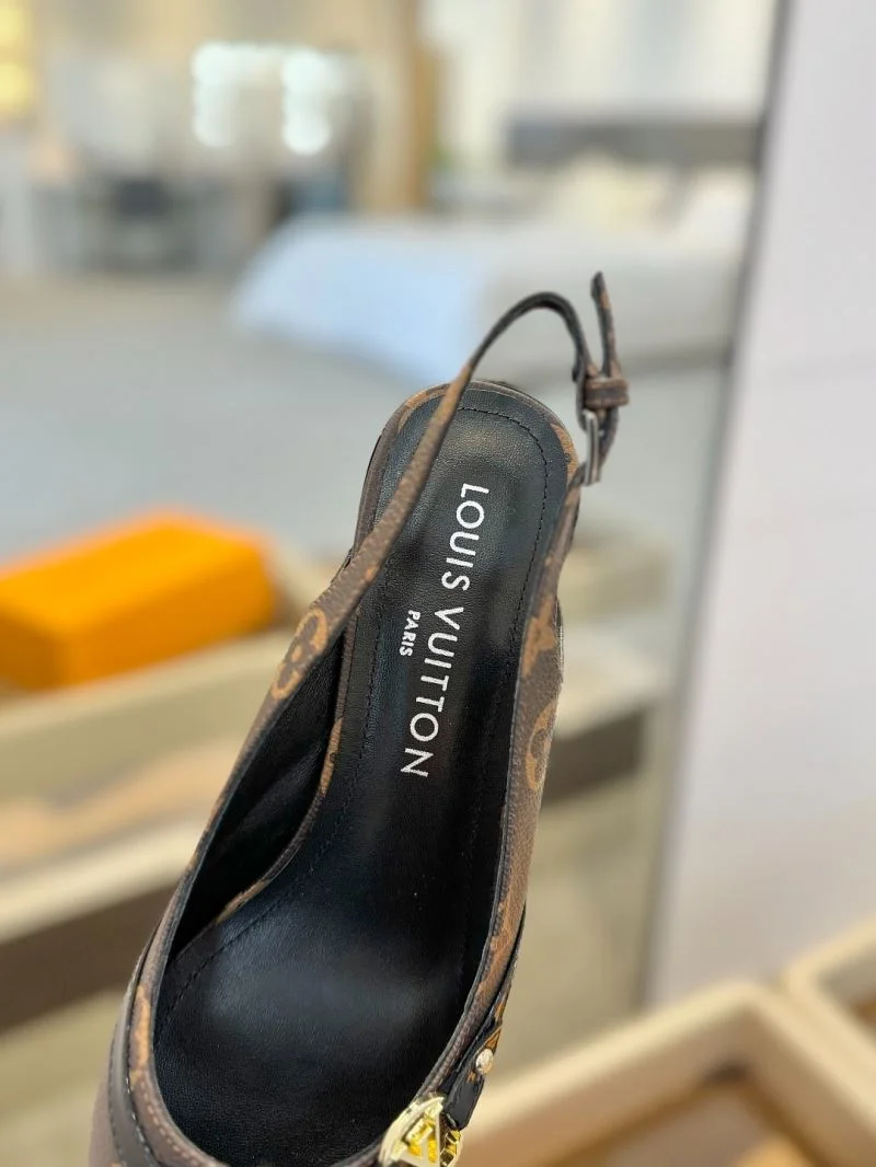 Top mirror Louis Vuitton Sandals