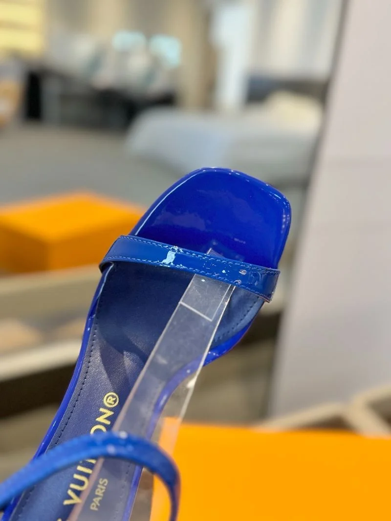 Accurate model Louis Vuitton Sandals