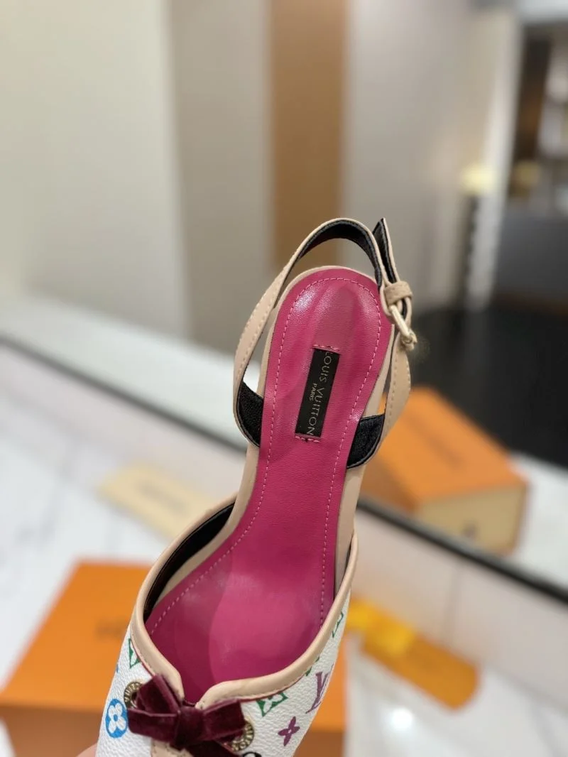 Accurate model Louis Vuitton Sandals