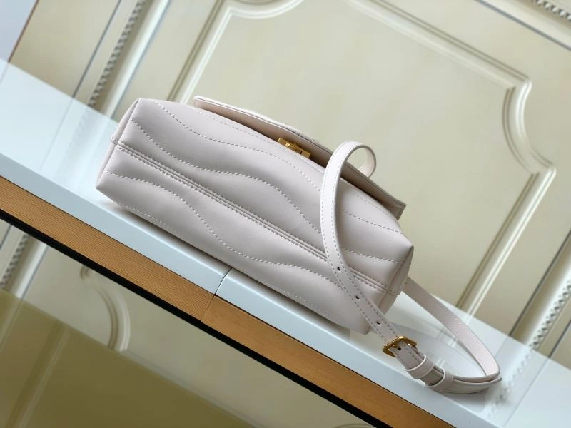 Precise copy Louis Vuitton Satchel Bags