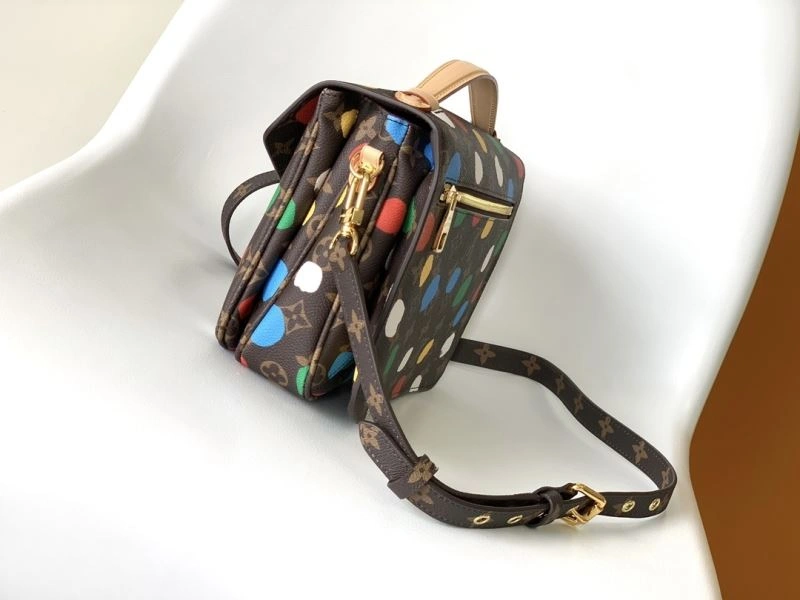 Precise copy Louis Vuitton Satchel Bags