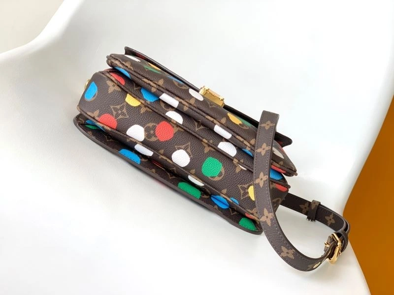 Precise copy Louis Vuitton Satchel Bags
