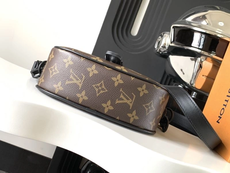 Top mirror Louis Vuitton Satchel Bags