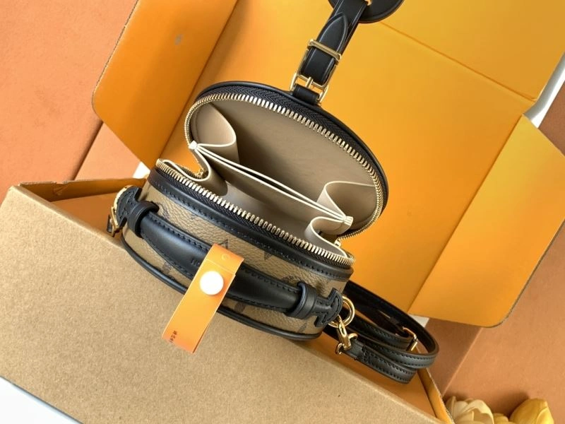 Precise copy Louis Vuitton Satchel Bags