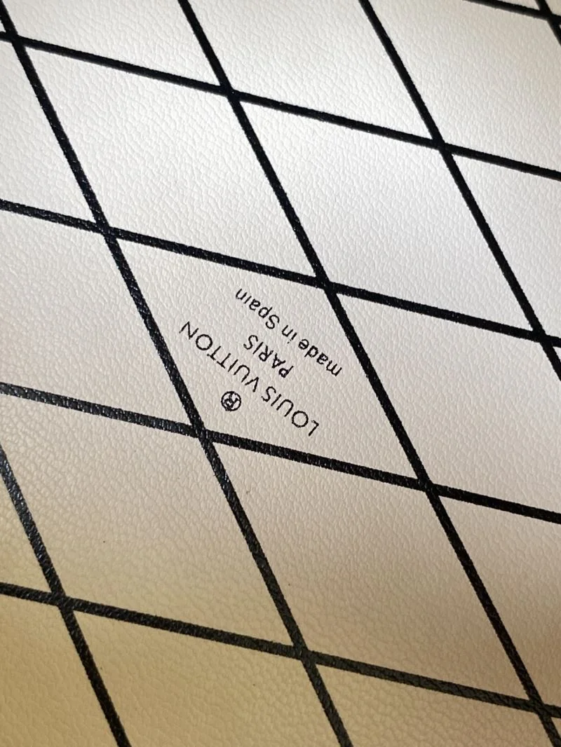Reasonably priced Louis Vuitton Satchel Bags