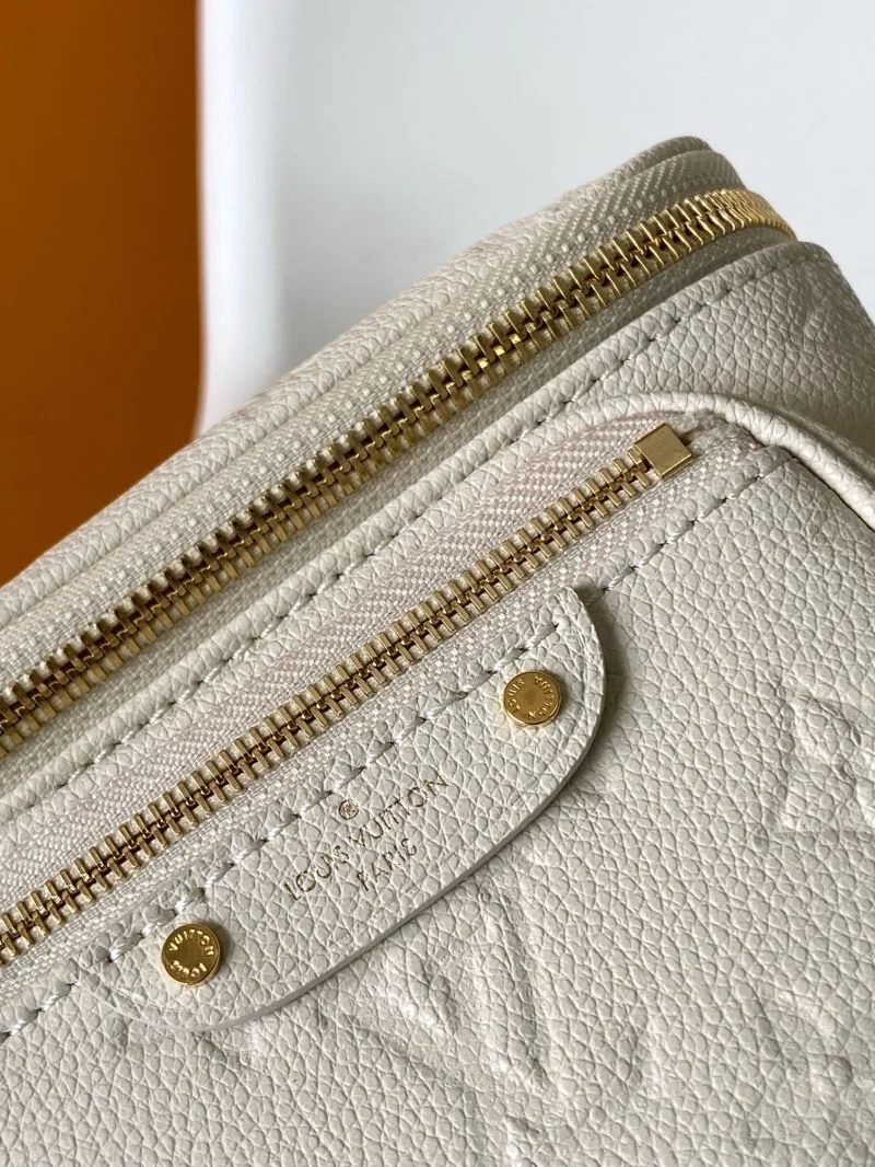 Accurate model Louis Vuitton Satchel Bags