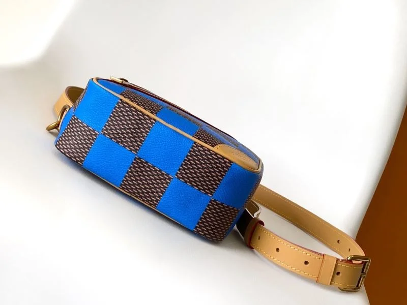 Accurate model Louis Vuitton Satchel Bags