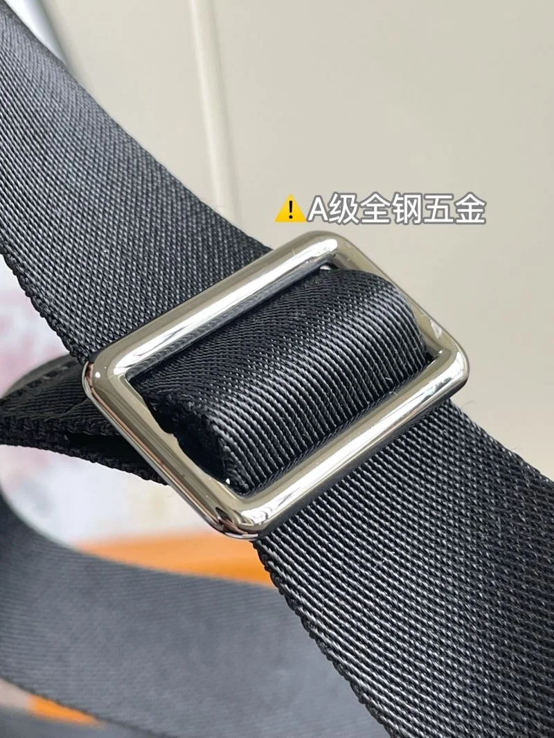 Accurate model Louis Vuitton Satchel Bags