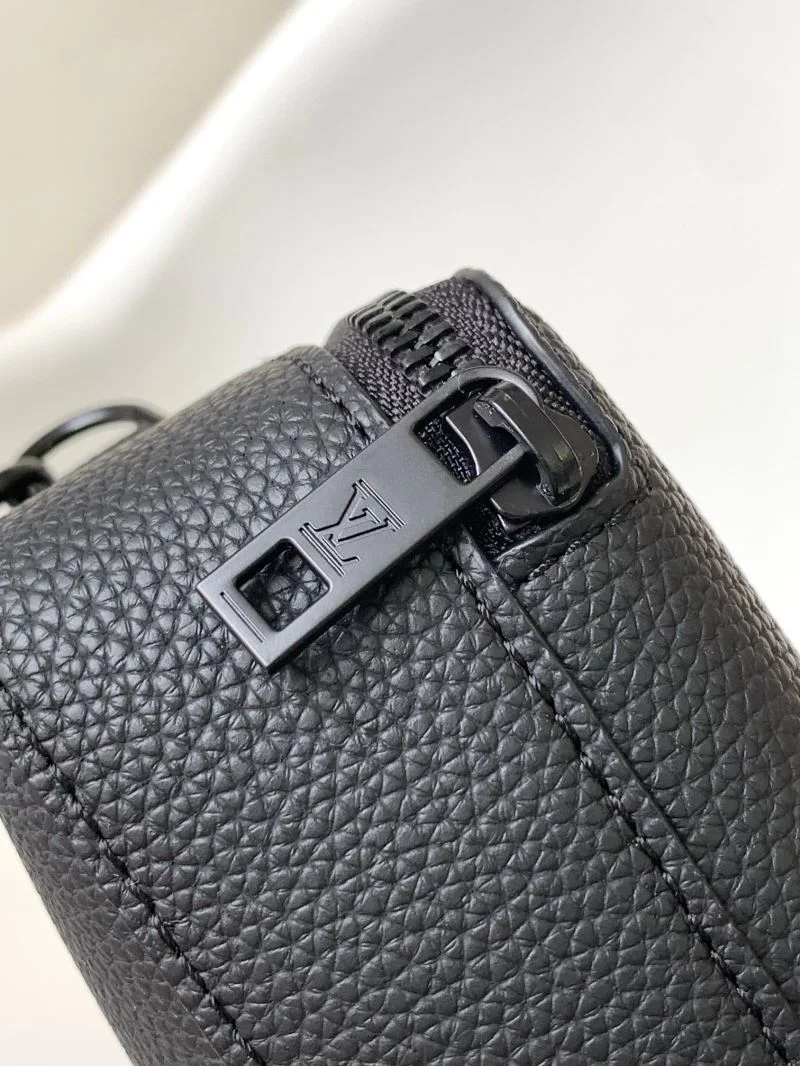 Accurate model Louis Vuitton Satchel Bags