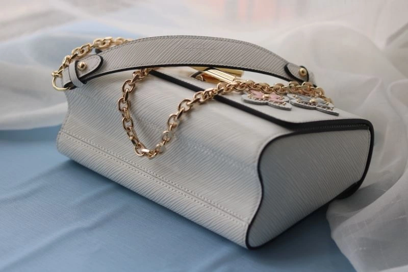 Perfect replica Louis Vuitton Satchel Bags