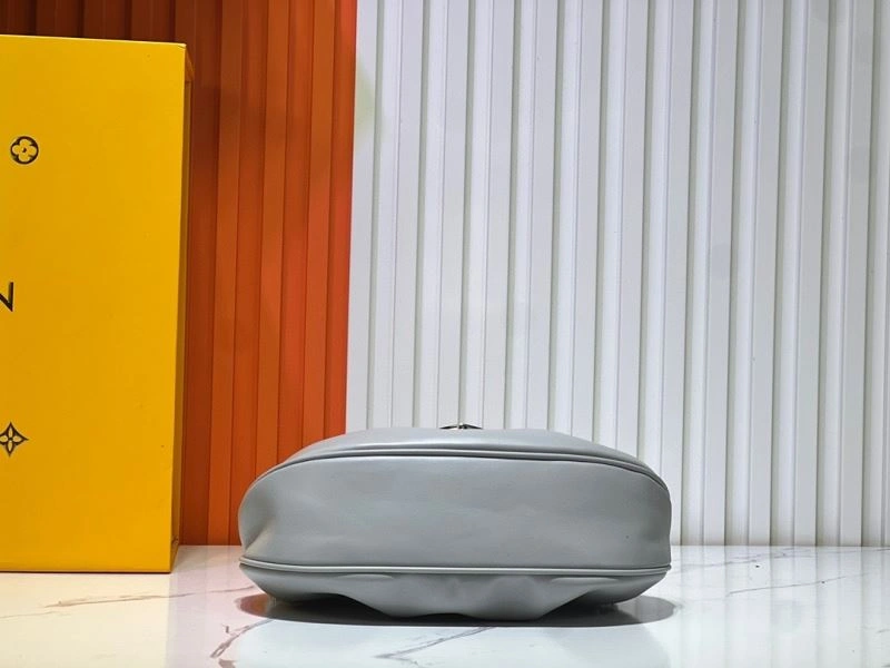 Accurate model Louis Vuitton Satchel Bags
