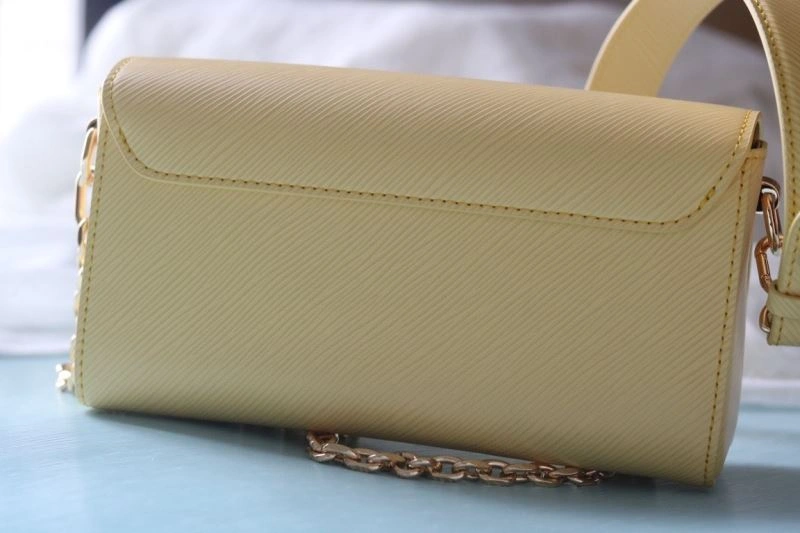 Accurate model Louis Vuitton Satchel Bags