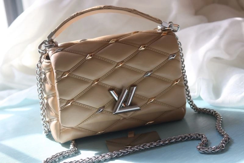 Bargain Louis Vuitton Satchel Bags
