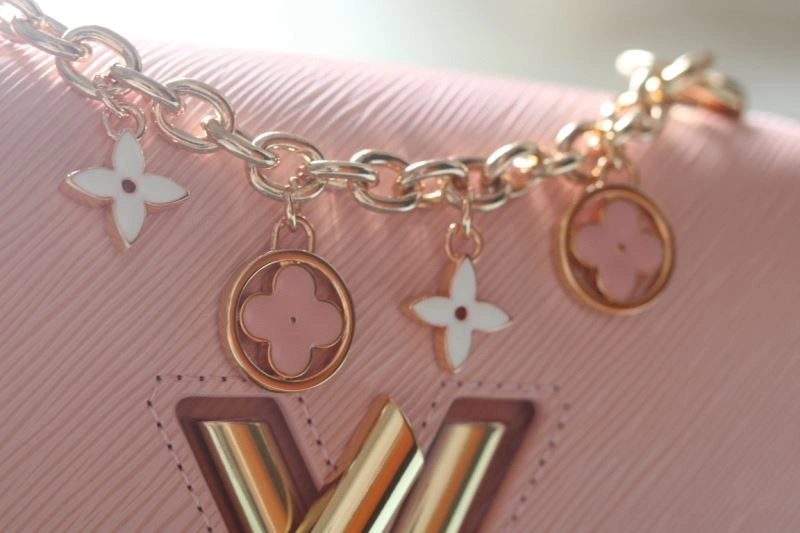 Exact replica Louis Vuitton Satchel Bags