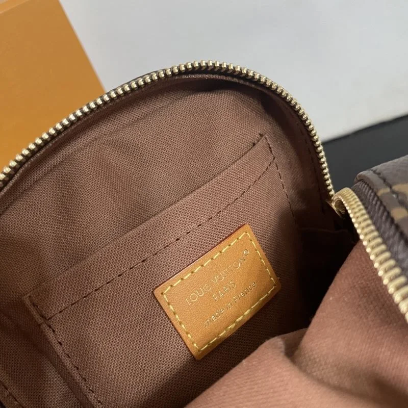 Exact replica Louis Vuitton Satchel Bags