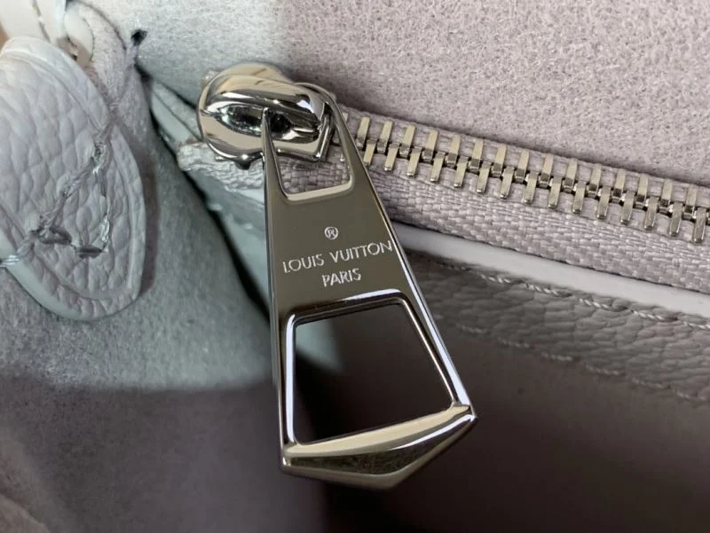 Precise copy Louis Vuitton Satchel Bags
