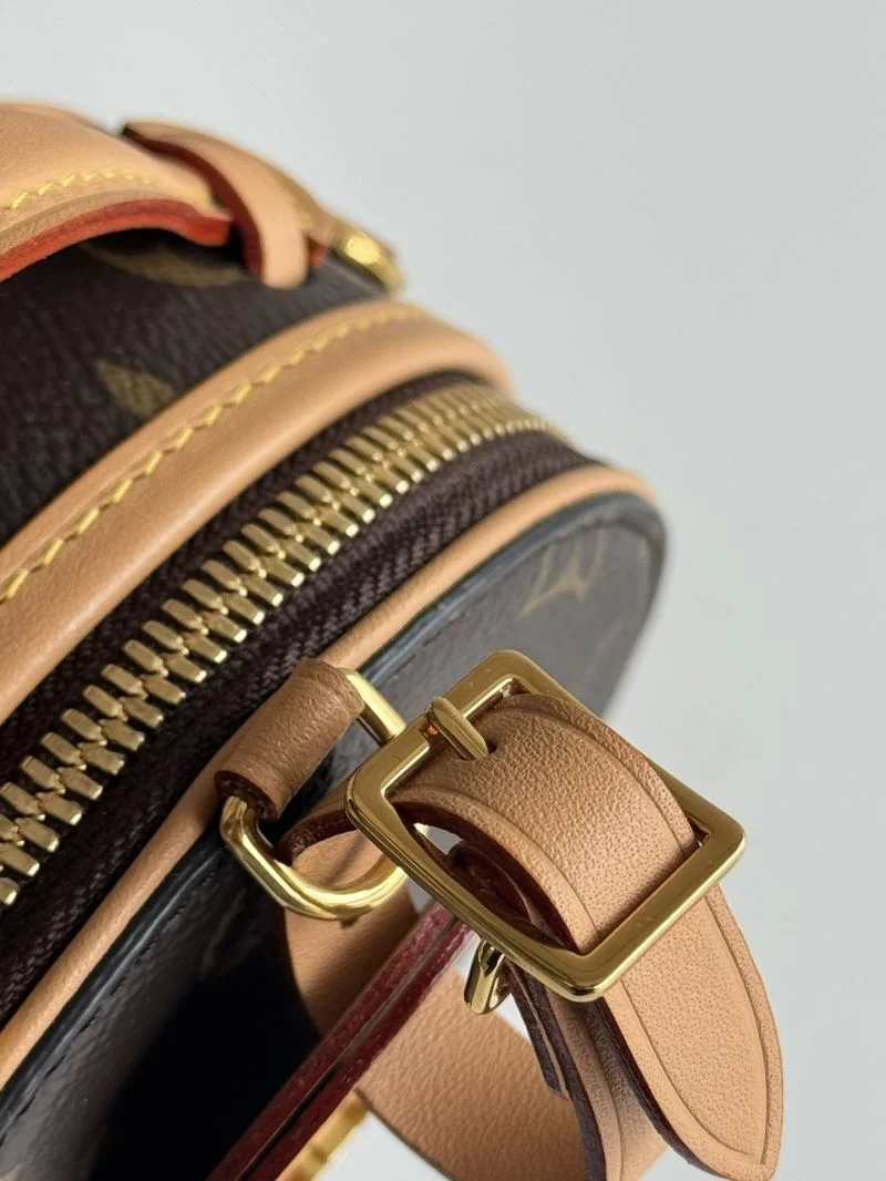 Exact replica Louis Vuitton Satchel Bags