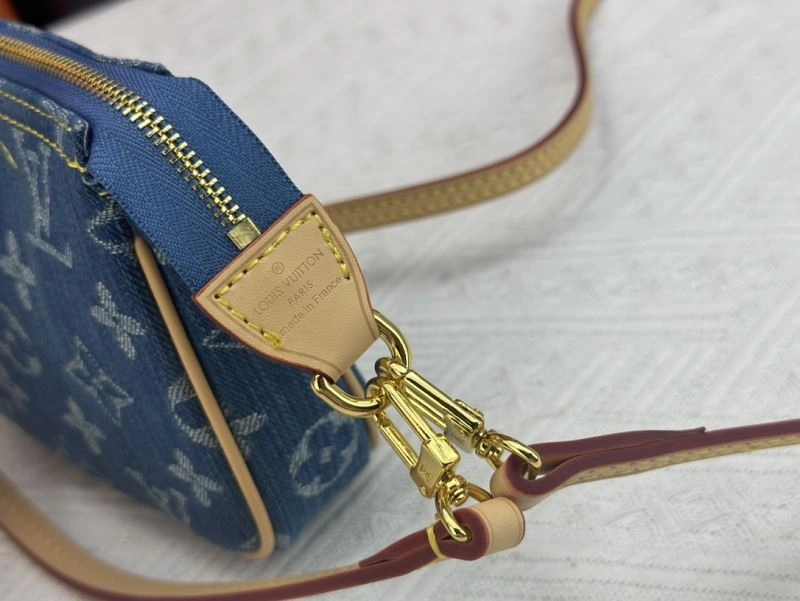 Precise copy Louis Vuitton Satchel Bags
