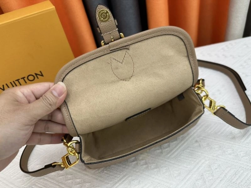 Exact replica Louis Vuitton Satchel Bags
