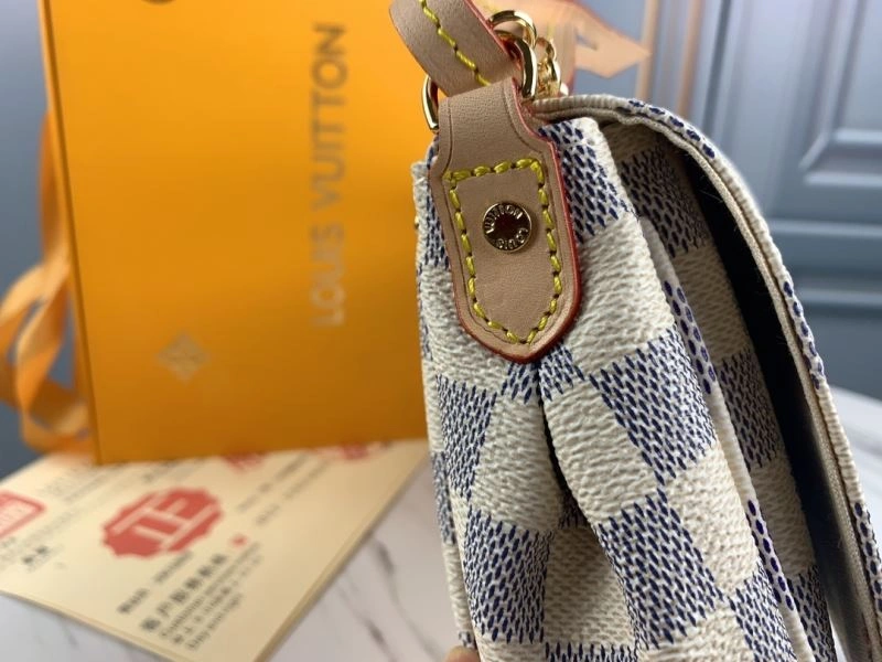 Exact replica Louis Vuitton Satchel Bags
