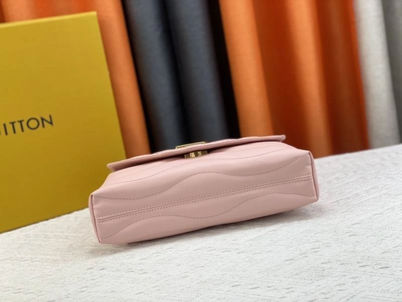 Accurate model Louis Vuitton Satchel Bags