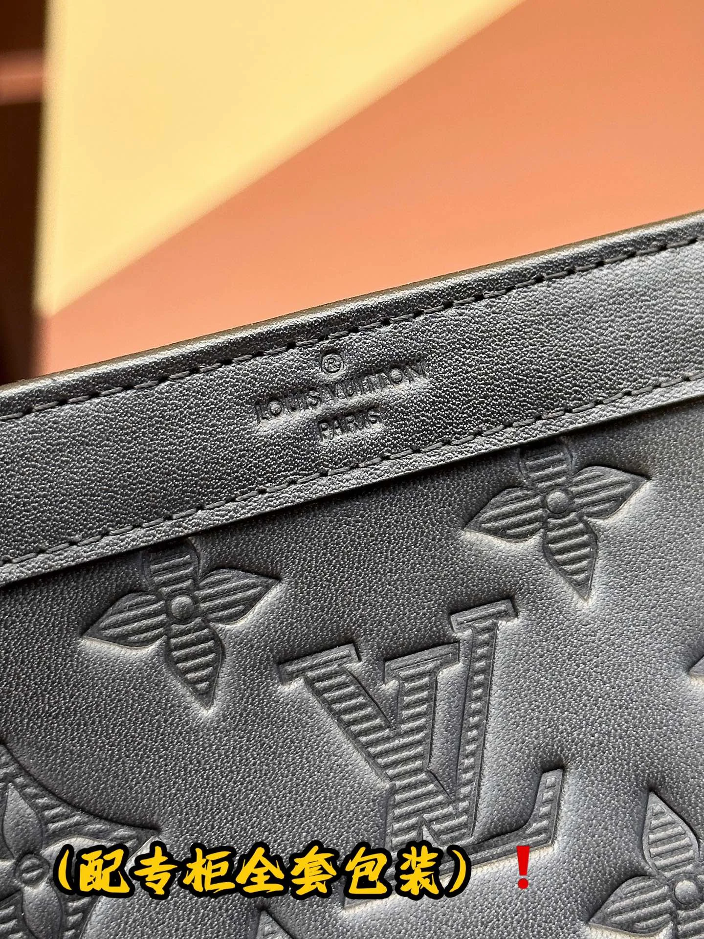 Exact replica Louis Vuitton Satchel Bags