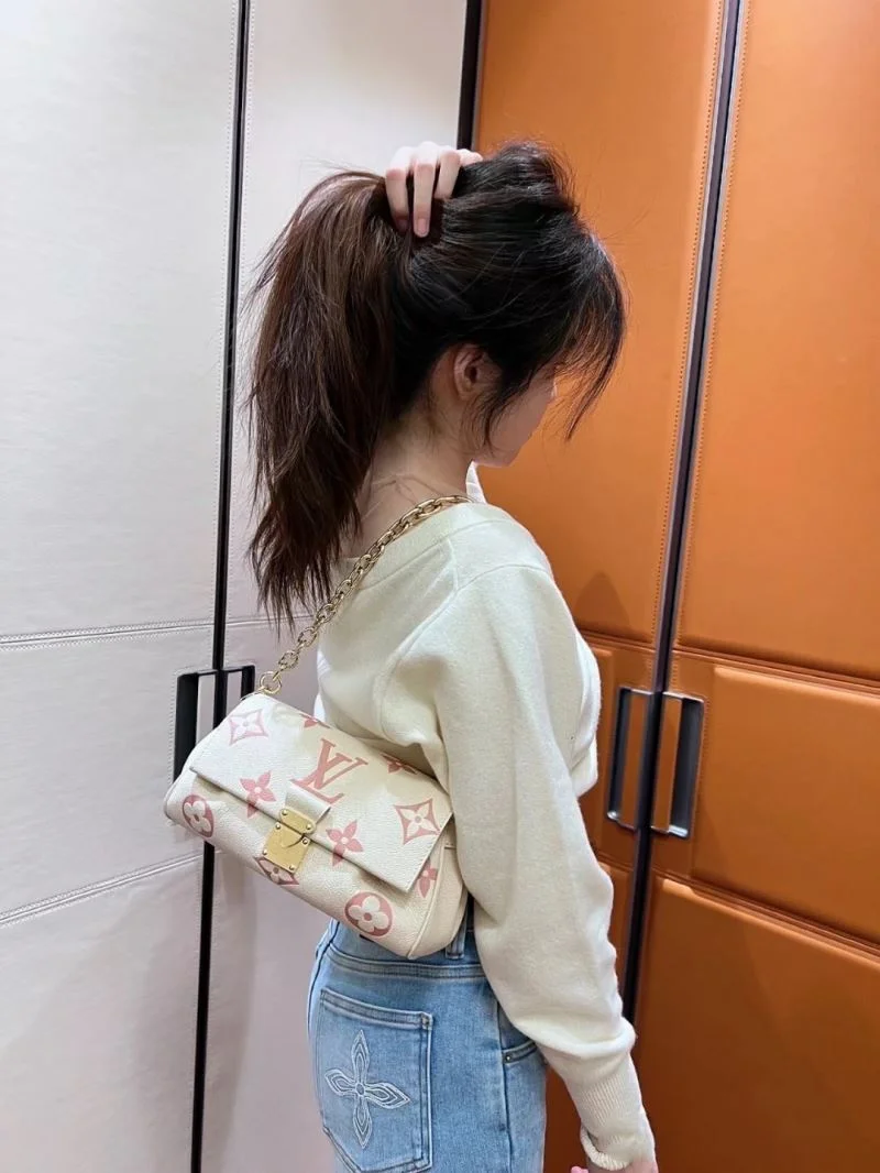 Precise copy Louis Vuitton Satchel Bags
